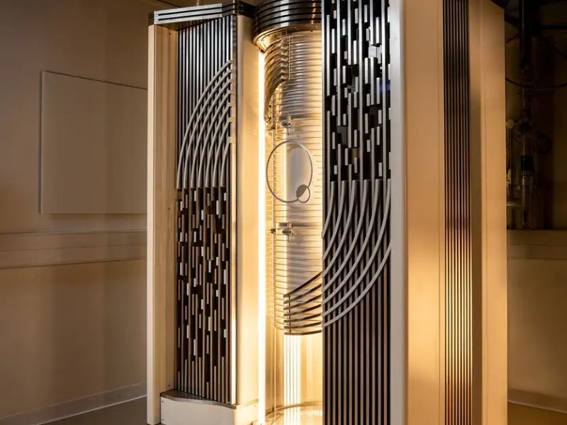 The First Quantum Computer Constructed with Silicon Chip Technology ...